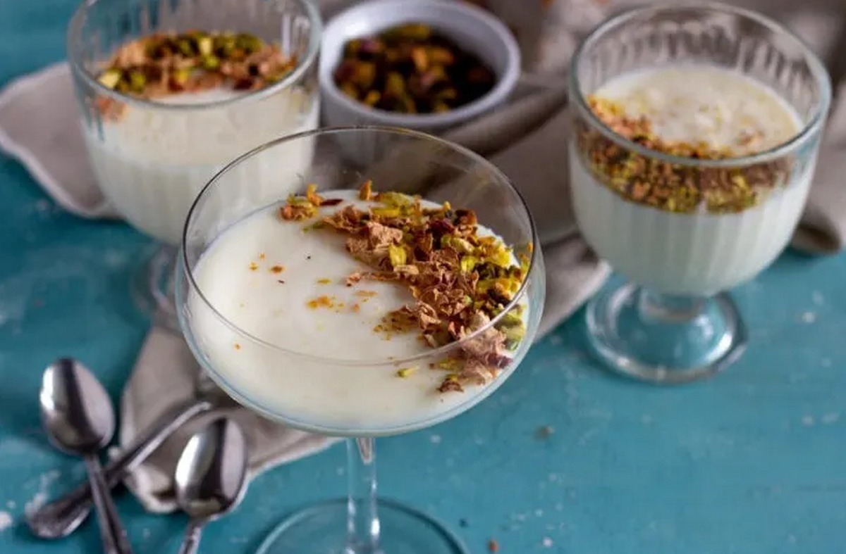 Comparing Ferni and Shir Berenj - Mesry Tasty